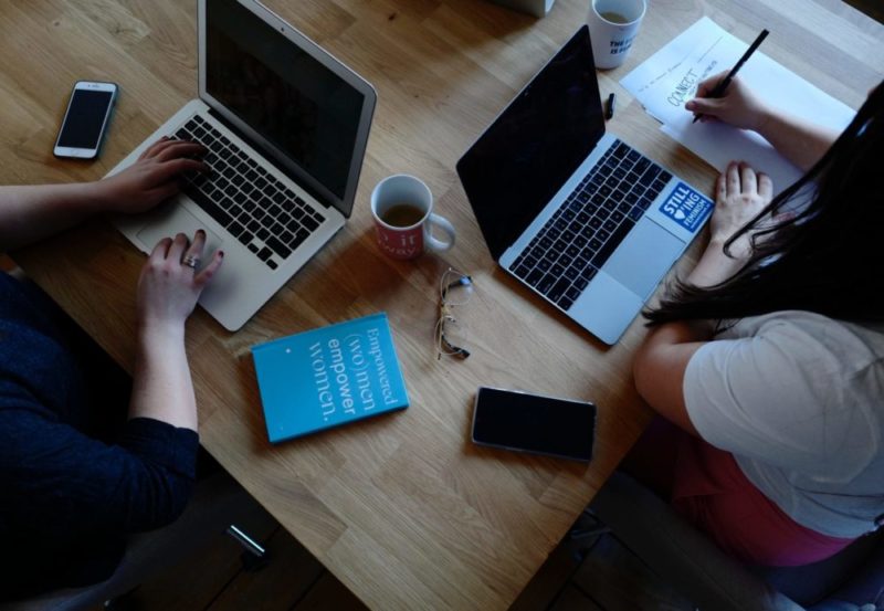 Healthy Social Media: How to Use Social Media in an Empowering Way